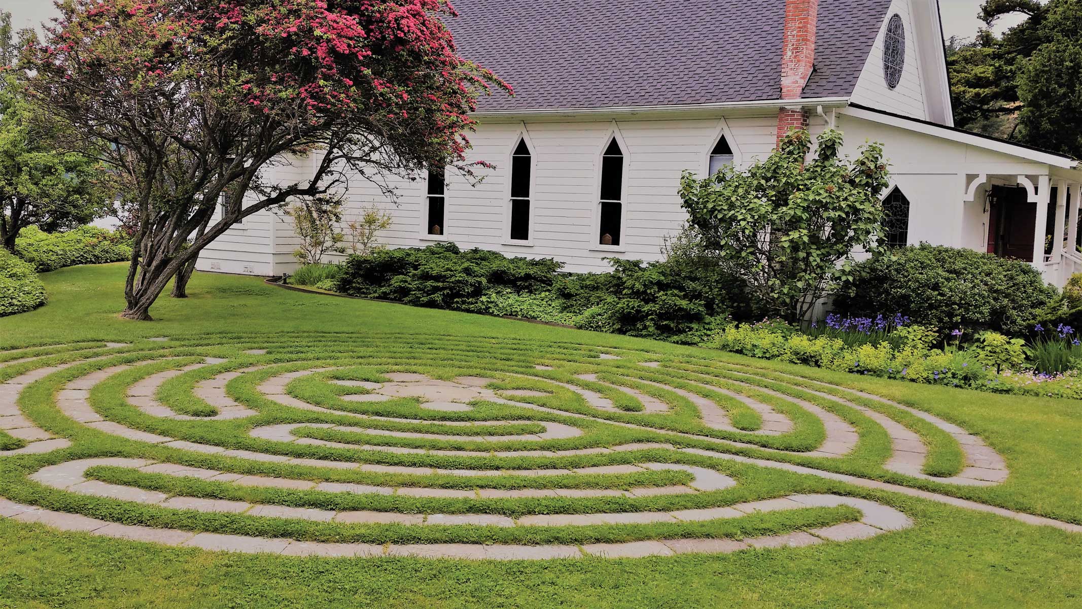 Discover the Healing Power of Labyrinths - Mother Earth Living